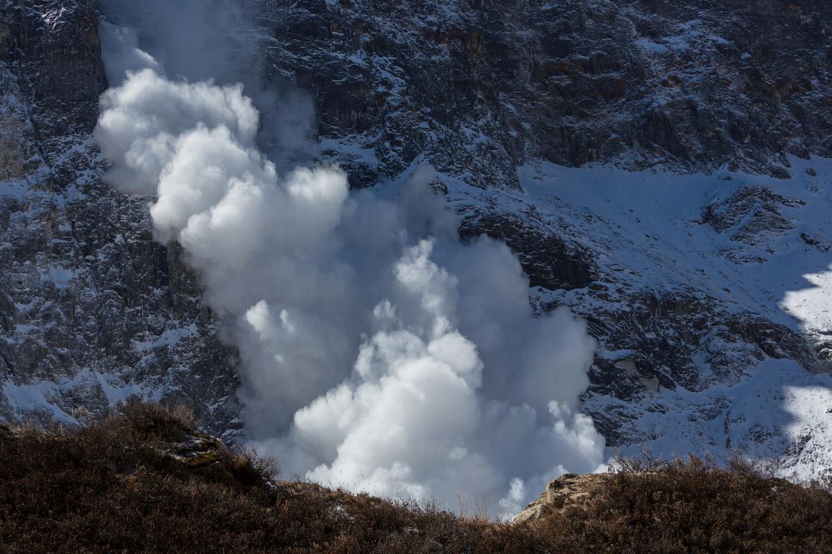Avalanche : définition, causes, vitesse et que faire