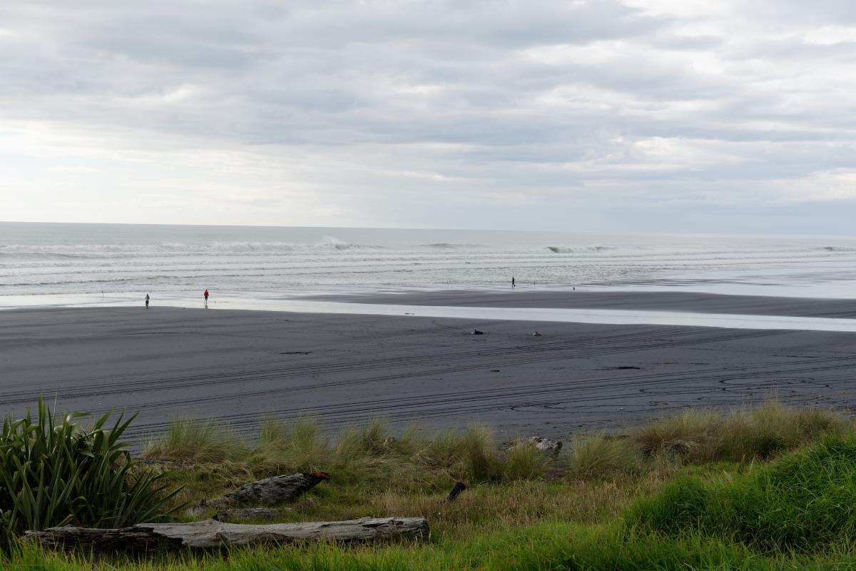 10 PLAGES de SABLE NOIR - MAGNIFIQUES