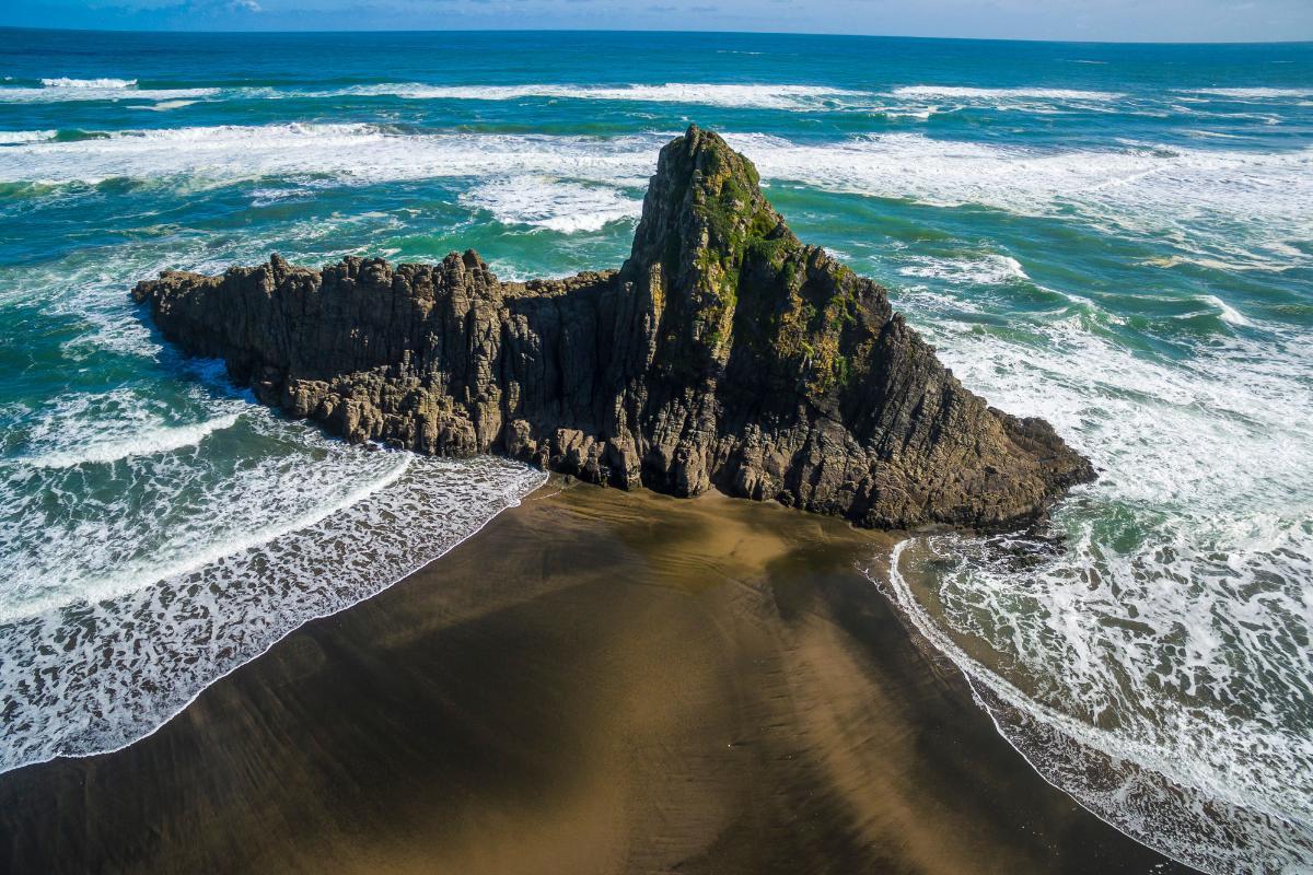 10 PLAGES de SABLE NOIR - MAGNIFIQUES