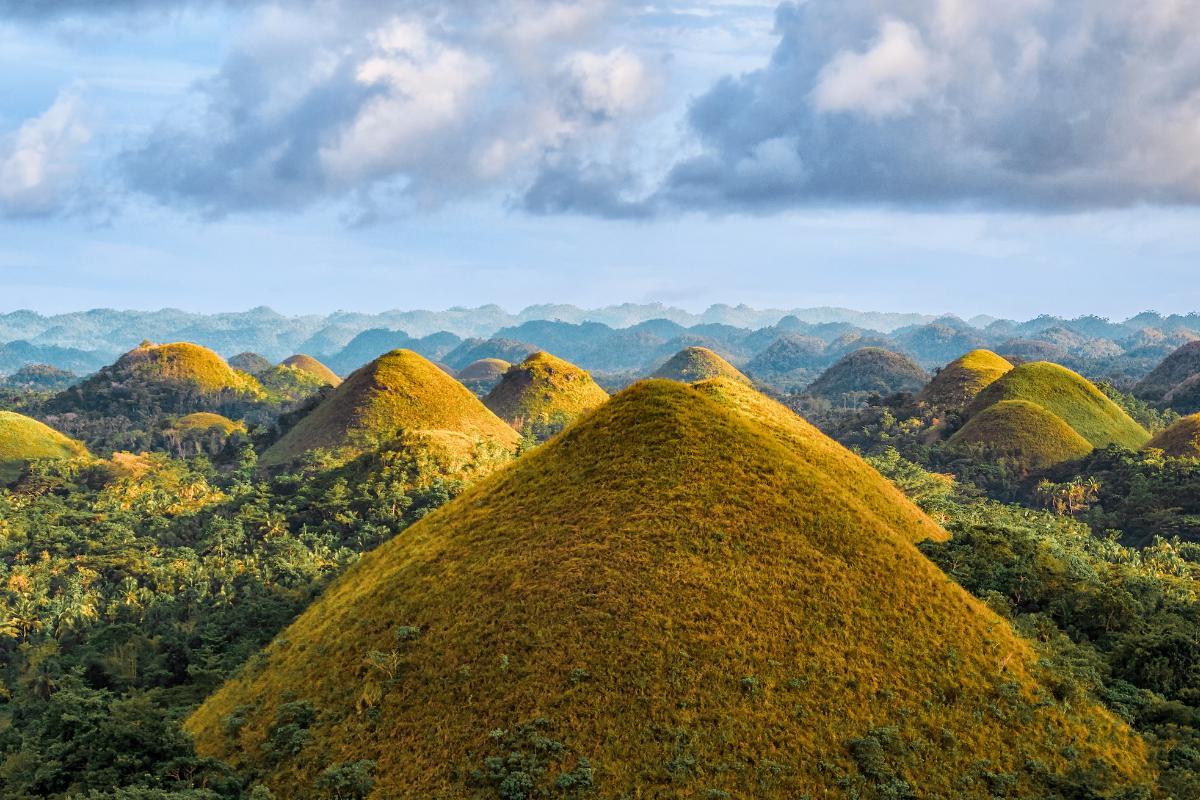 Colline : définition, formation et différence avec une montagne