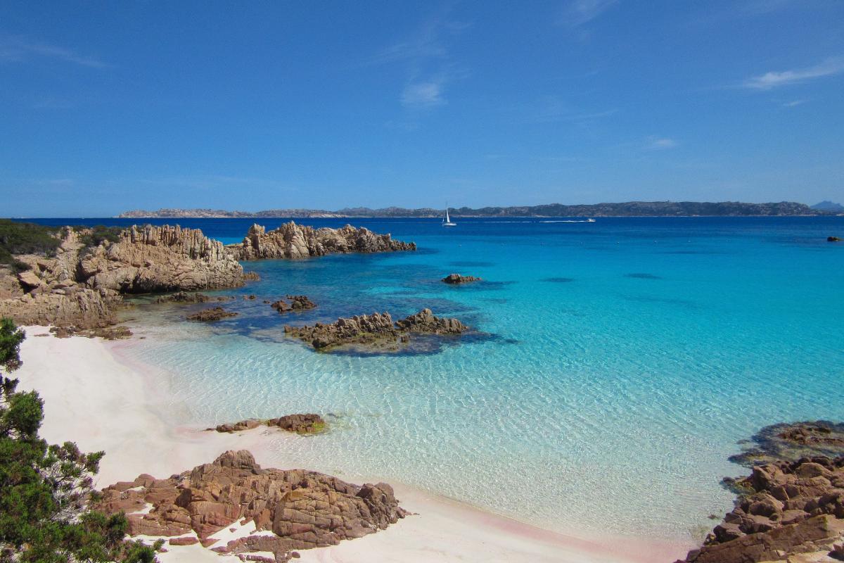 10 PLAGES de SABLE ROSE - Noms et PHOTOS